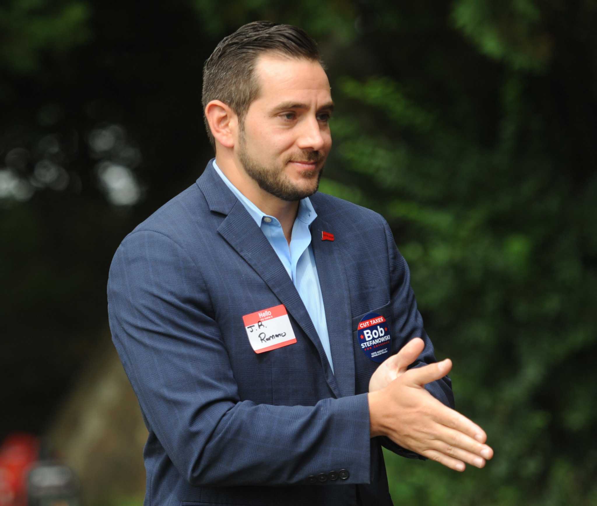 Insiders back GOP chairman even as elected Republicans attack him