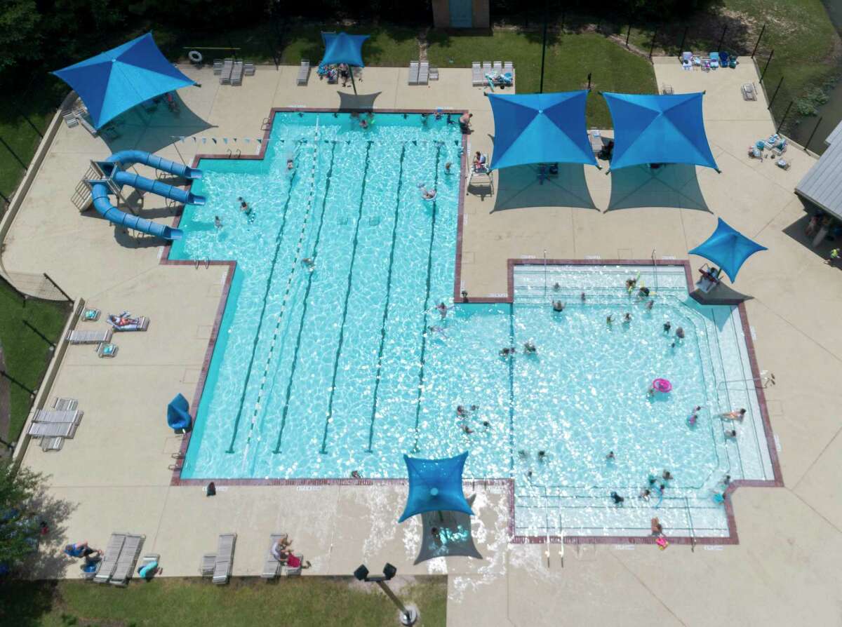 Woodlands pool season winds down with limited fall hours
