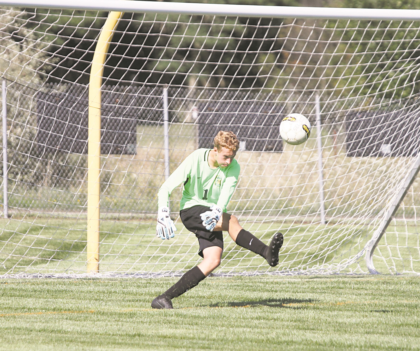 MHSAA clears volleyball, boys soccer, girls swimming and diving to compete