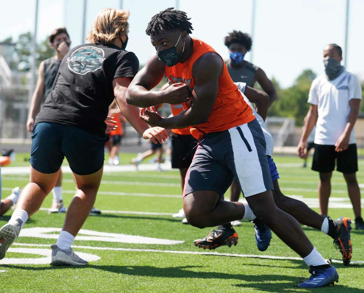 FOOTBALL: Grand Oaks eager for first UIL season amid changes