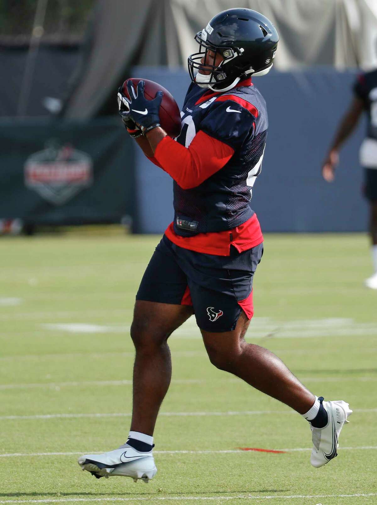 Texans get spot production from RBs Buddy Howell, Scottie Phillips