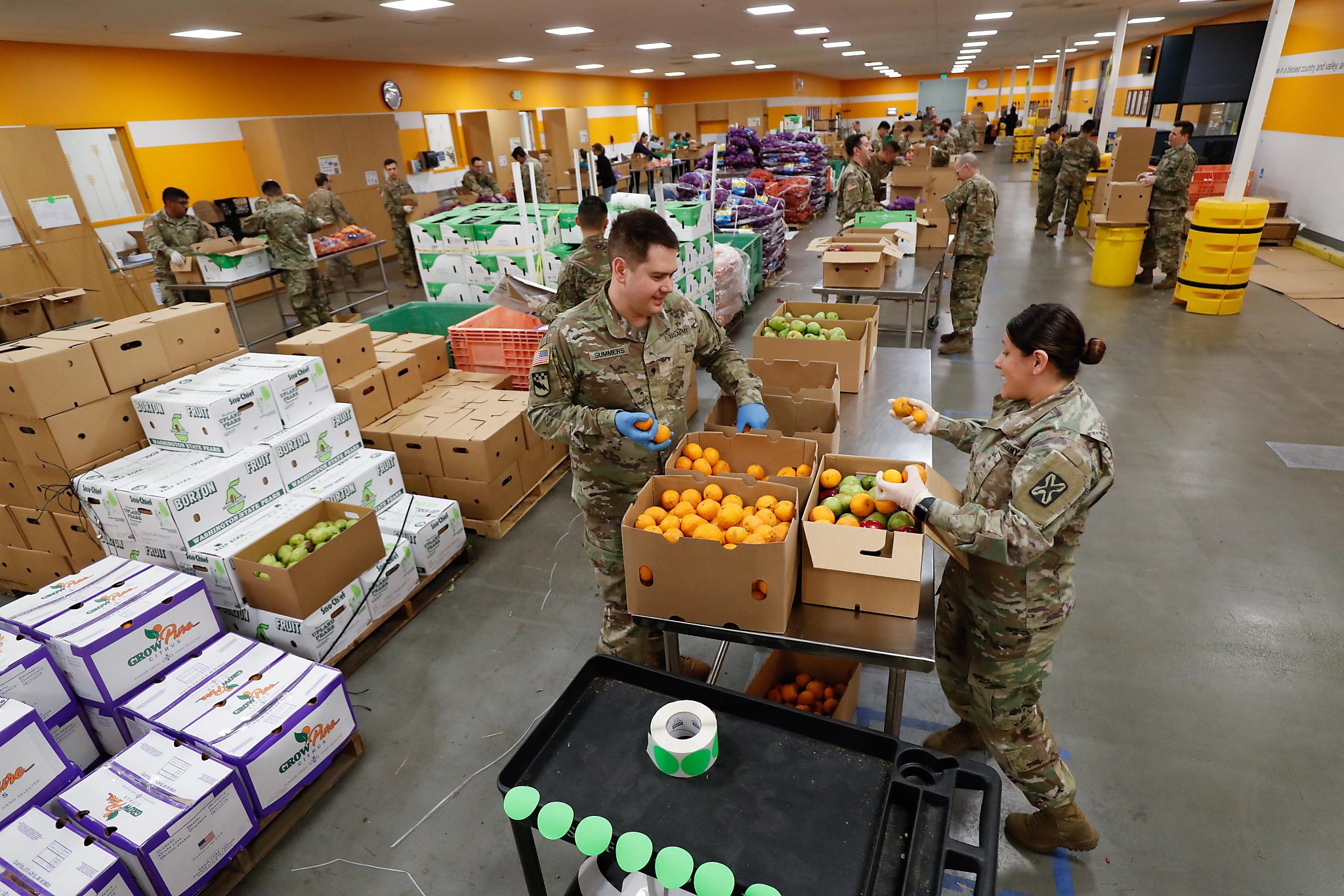 Donor-advised funds step up giving to Bay Area food banks