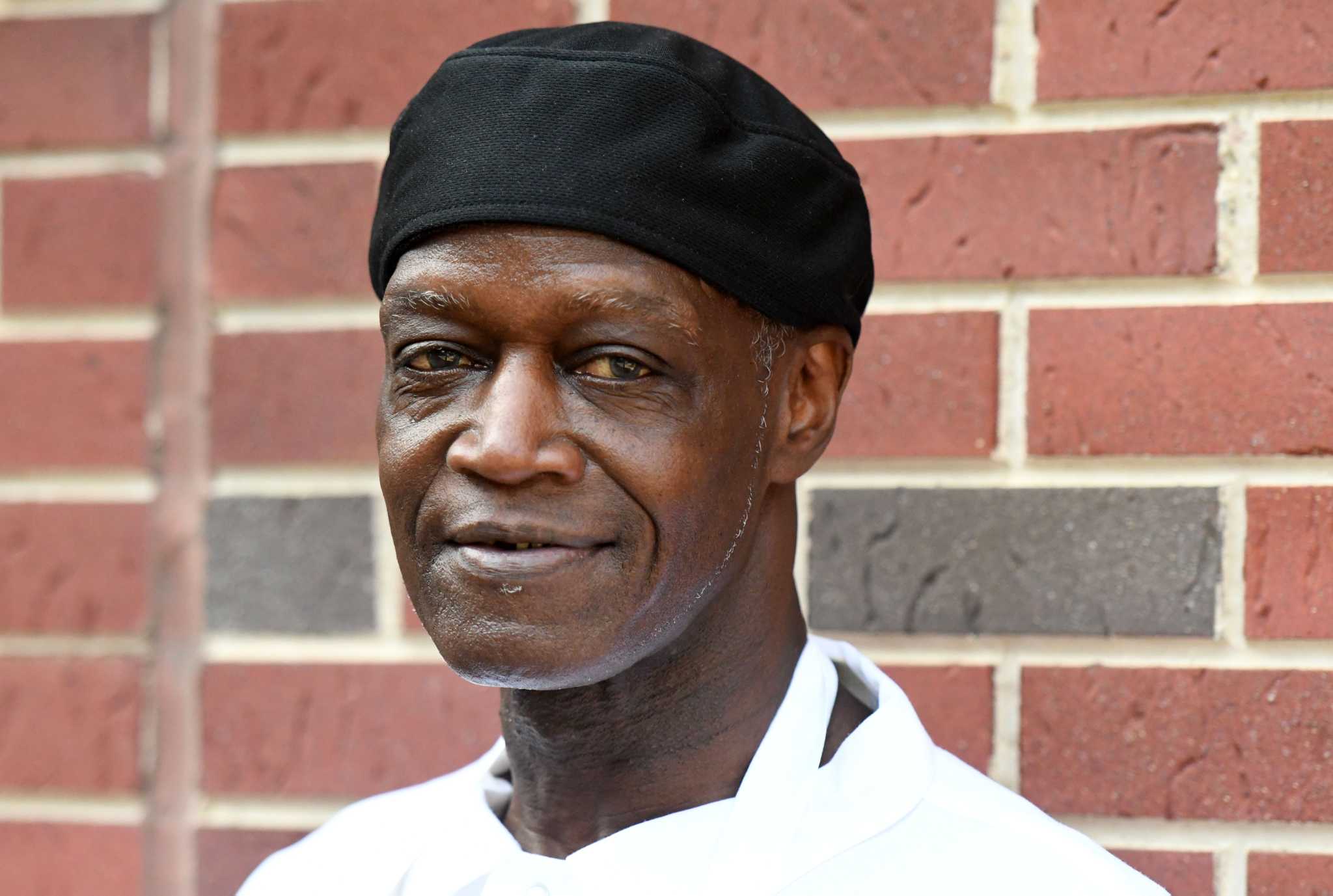 Jerry Russell of Yono's plays important role: Dishwasher