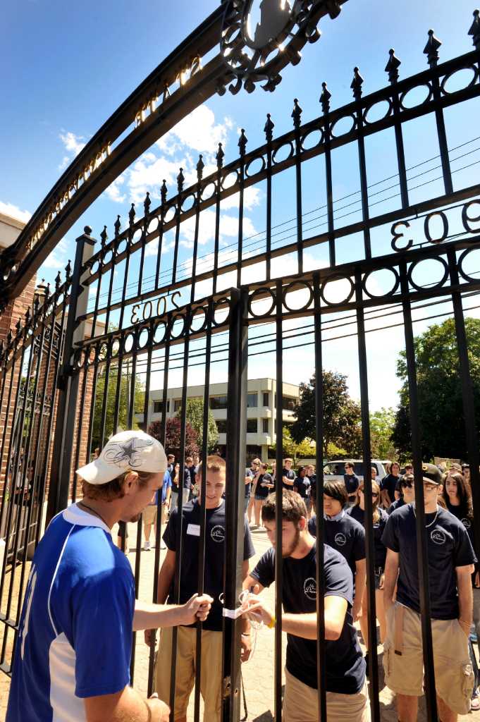 WestConn welcomes freshmen class