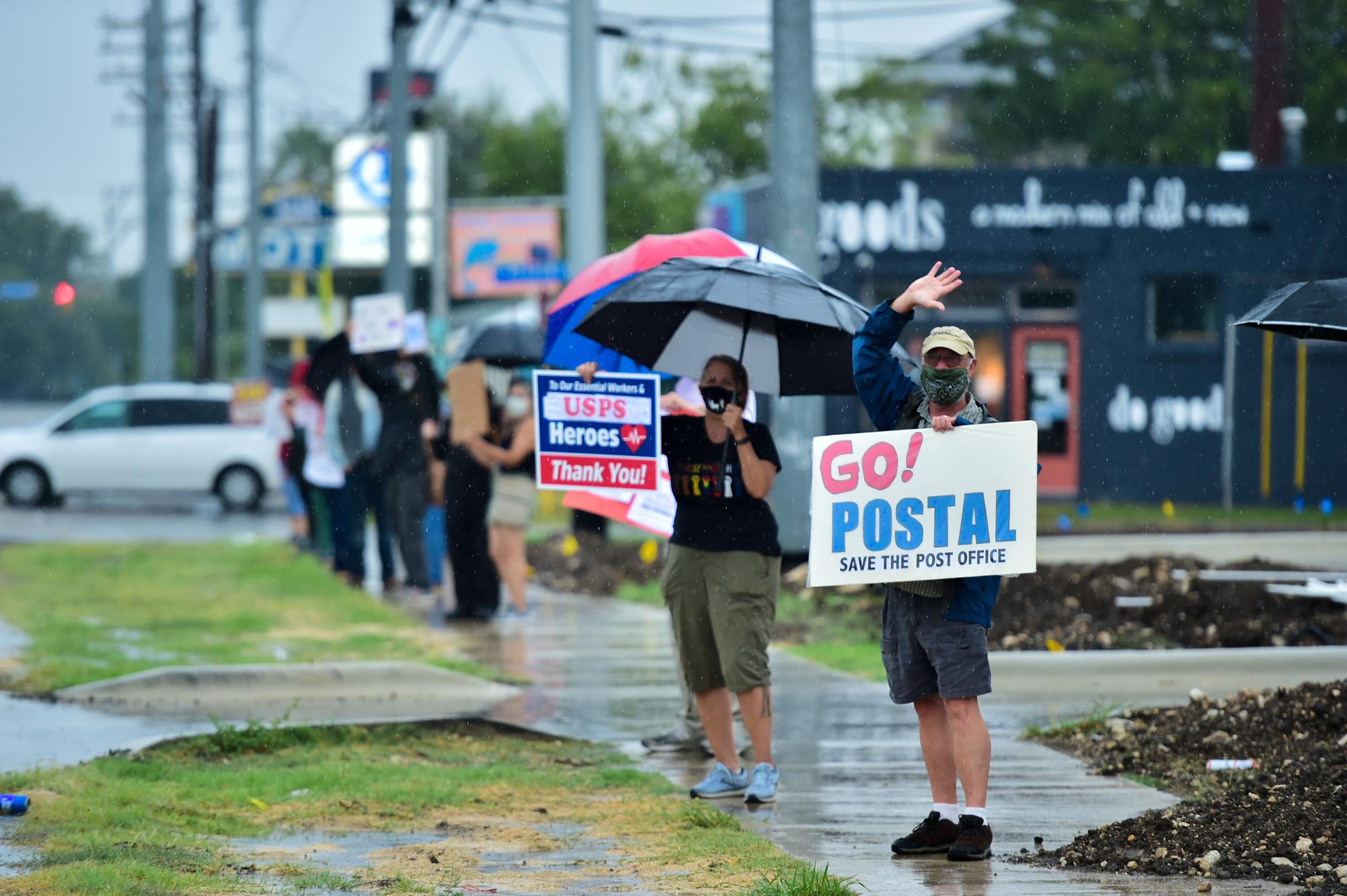 Residents call for action at ‘Save the Post Office’ rally