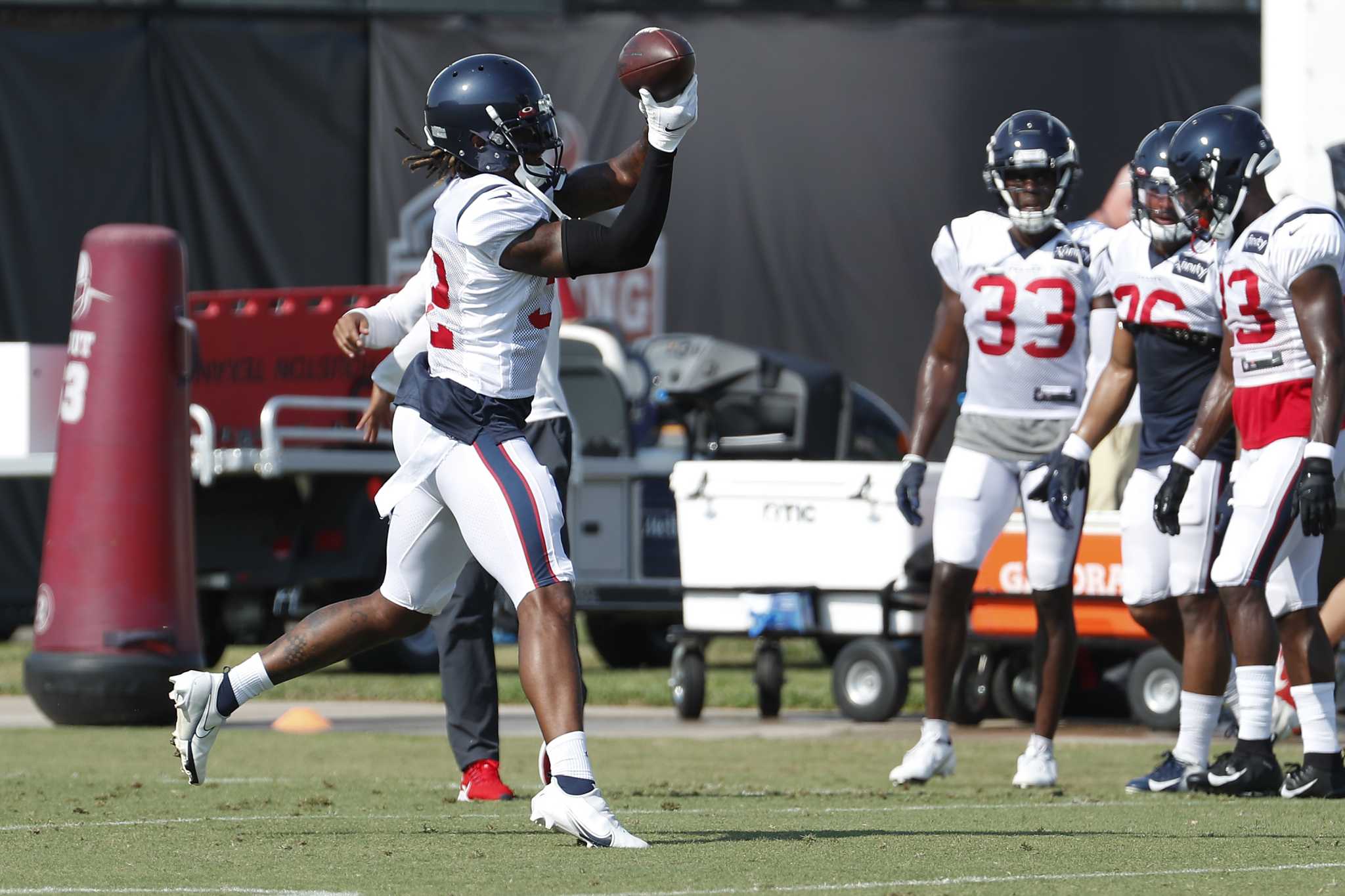 Texans' Lonnie Johnson to play, Cullen Gillaspia ruled out