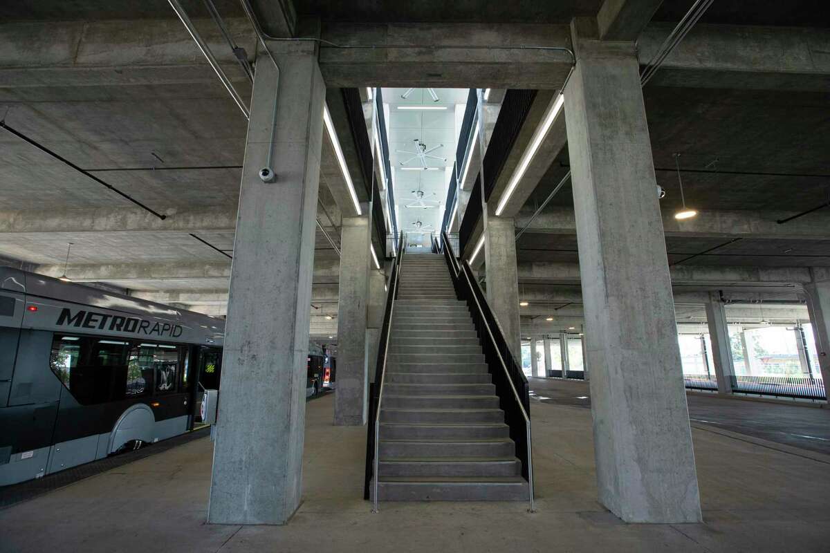 Metro’s Silver Line starts, first of many bus rapid transit planned in ...