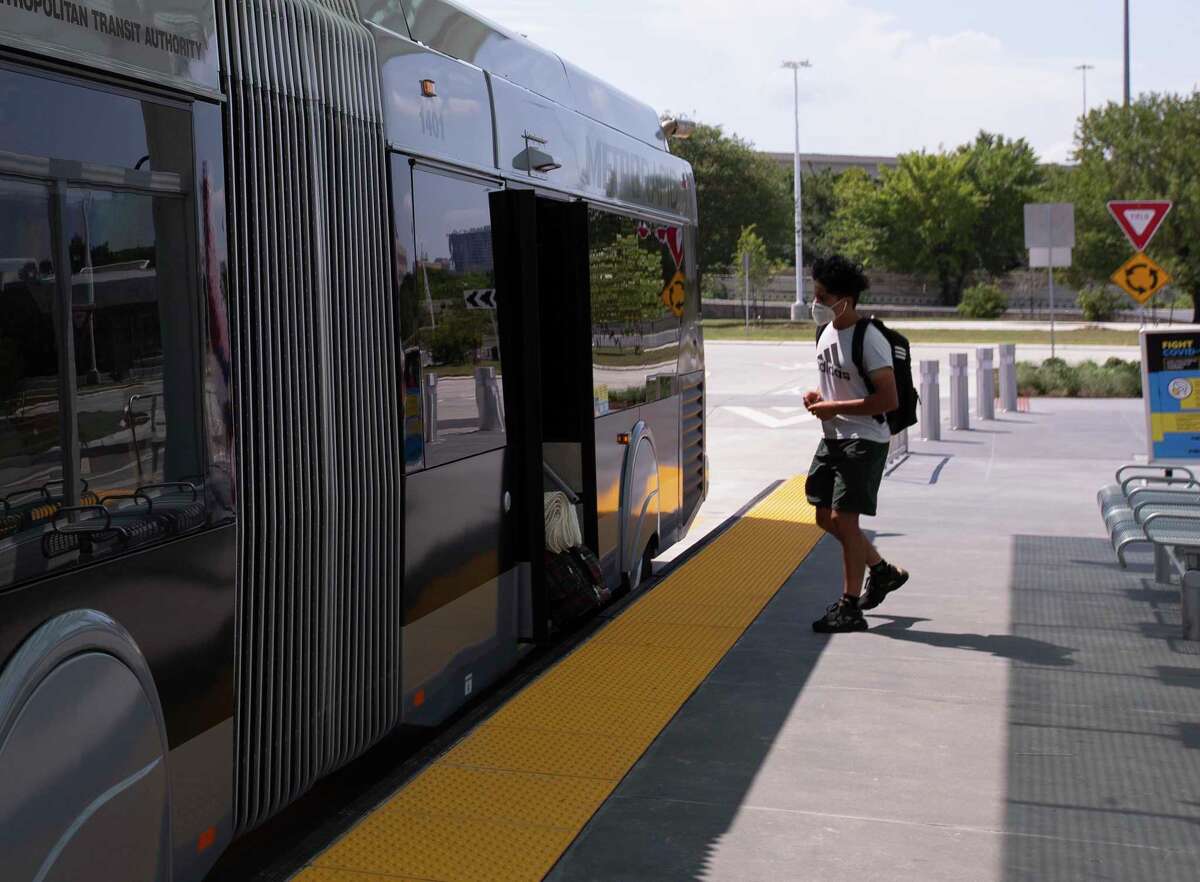 Metro’s Silver Line starts, first of many bus rapid transit planned in ...