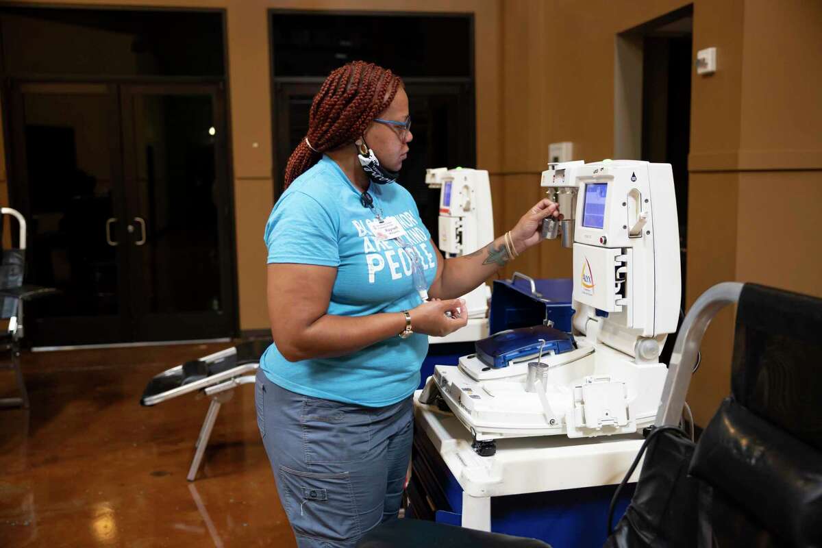 Woodlands church honors blood drive organizer