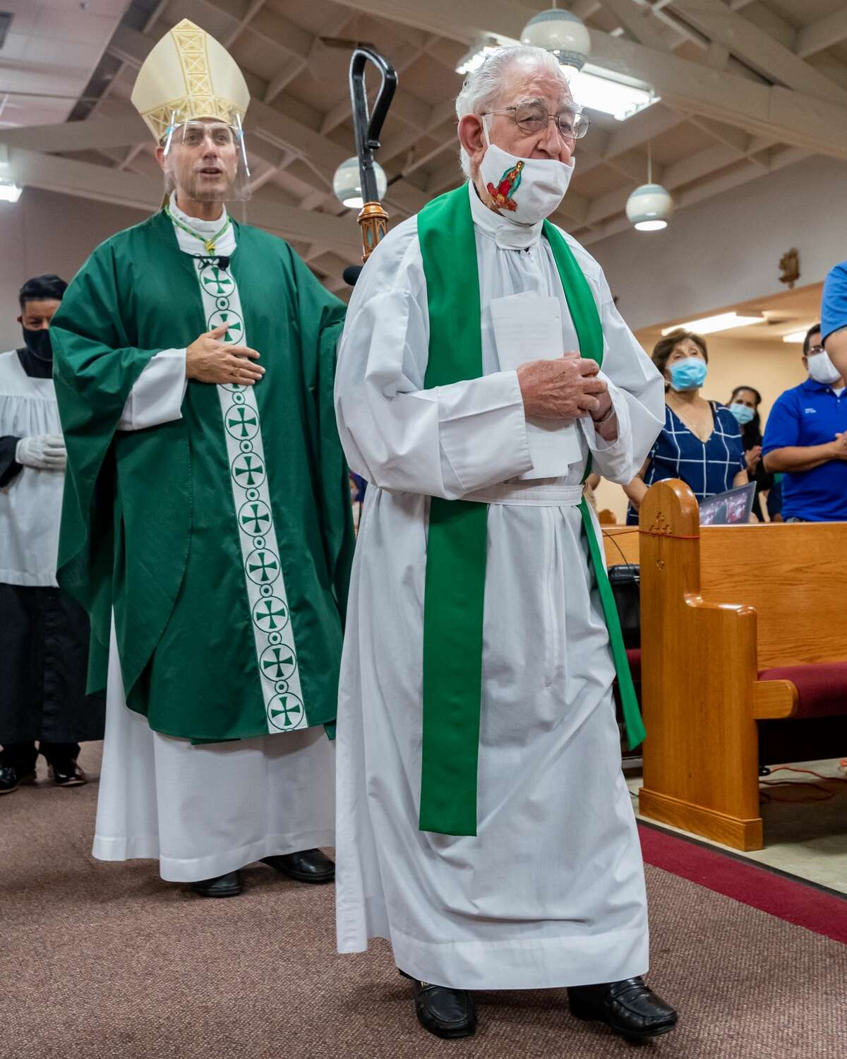 Bishop David Toups led first spanish mass at Cristo Rey Catholic Church