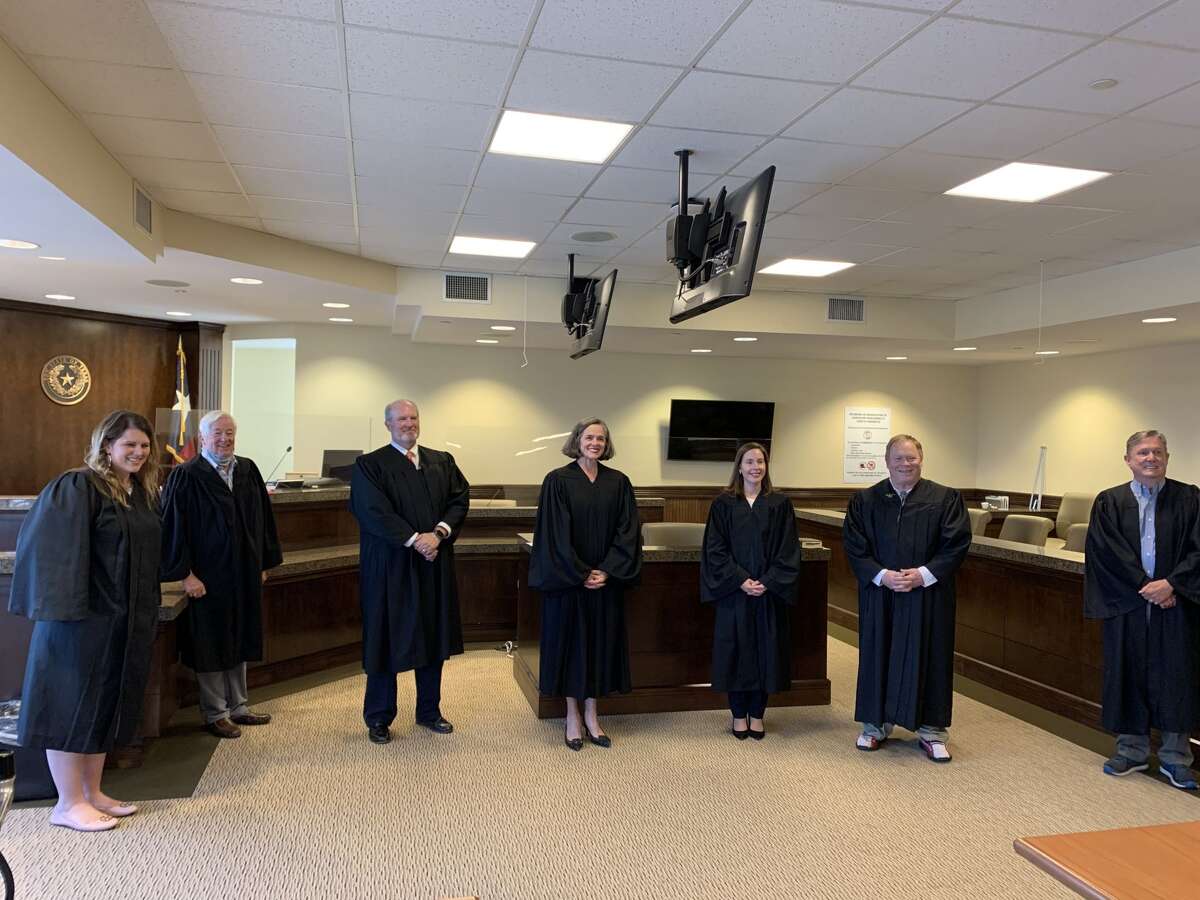 Robertson sworn in as judge of 385th District Court