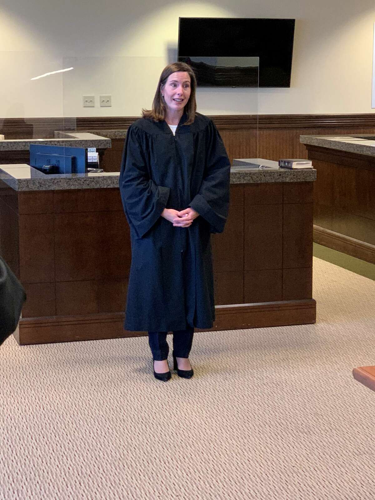 Robertson sworn in as judge of 385th District Court