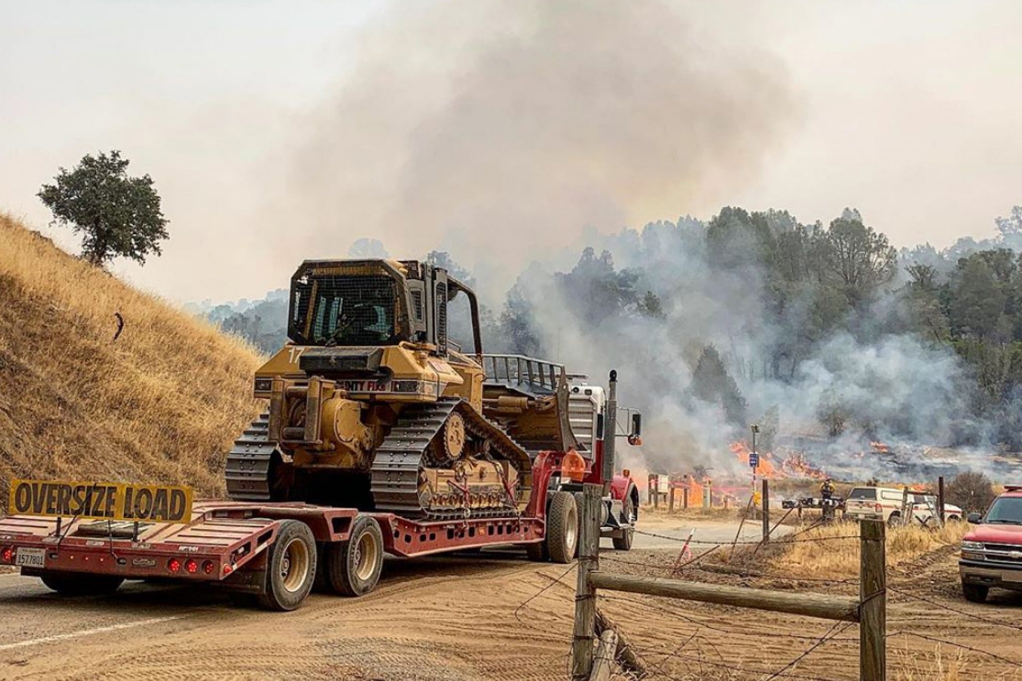 SCU Lightning Complex, 30% contained, now second-largest fire in Calif ...