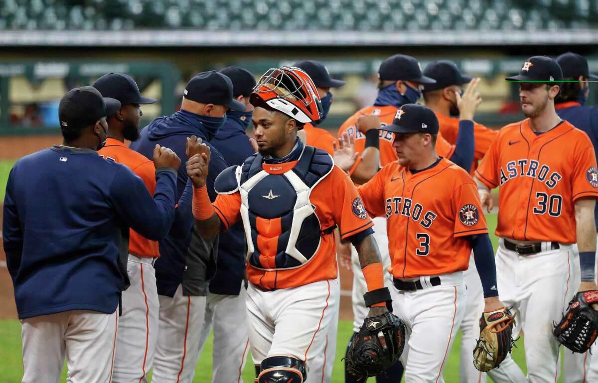 Astros beat Angels in doubleheader opener