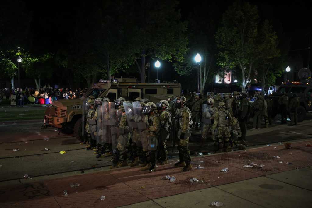 2 dead, 1 injured in shooting as protests erupt for 3rd night in Kenosha