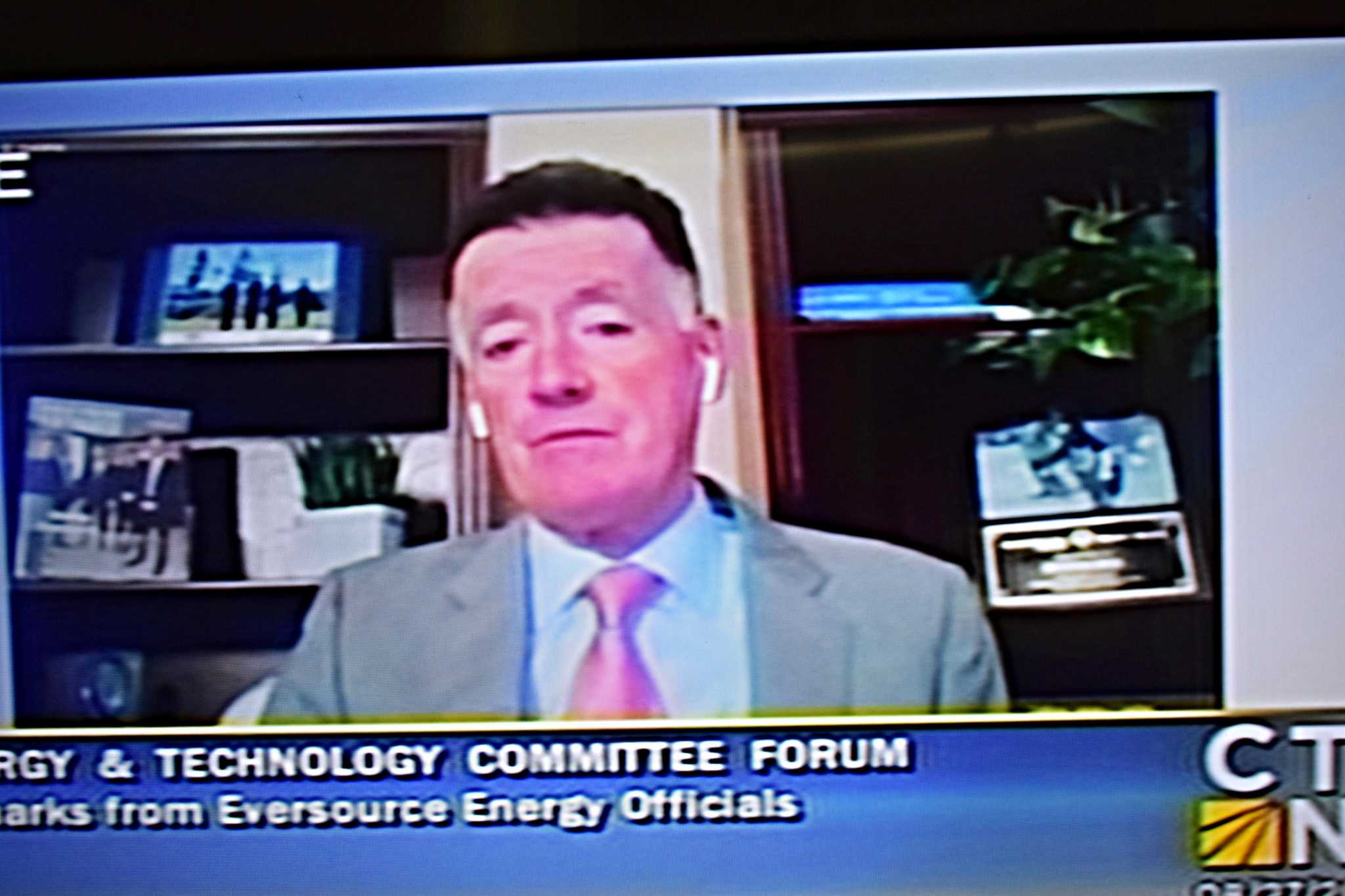 ‘I’m sorry for the stress’: Eversource CEO apologizes, but maintains ...