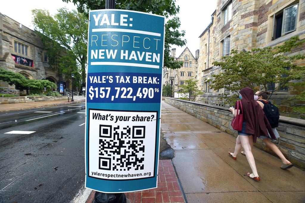 Yale University takes down activists’ signs asking it to pay more to city