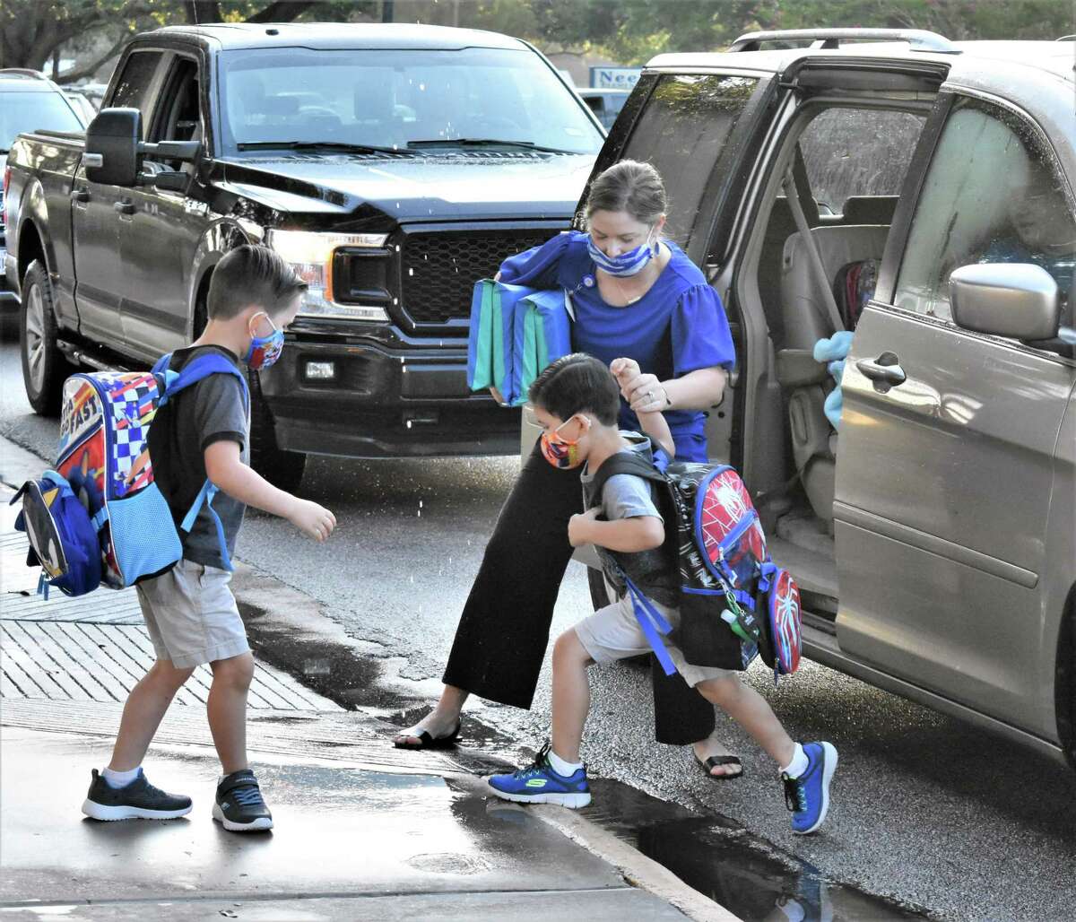 Needville ISD welcomes back students