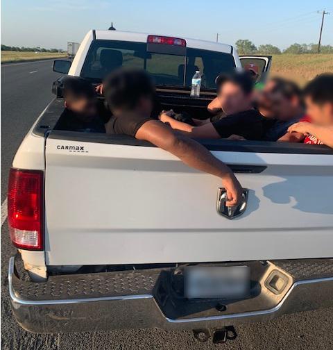 Border Patrol, Encinal police detain immigrants