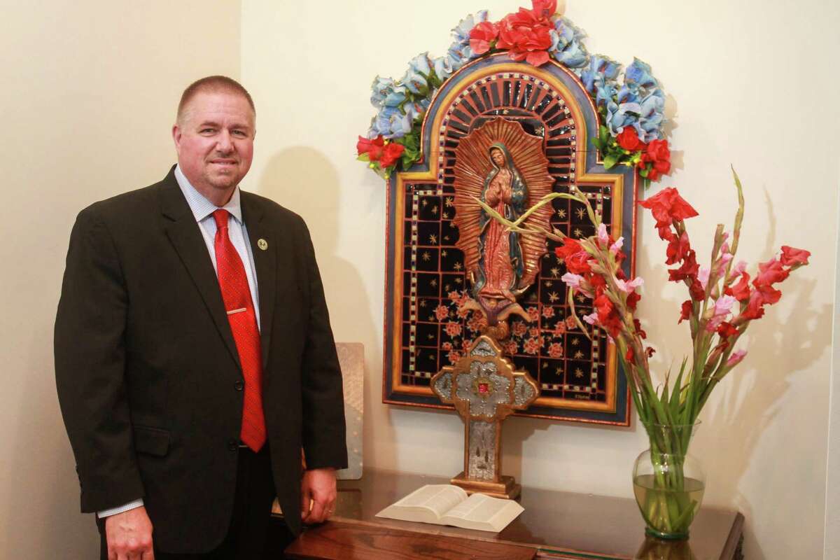 After 20 years in the military, Baylor St. Luke's hospital chaplain ...