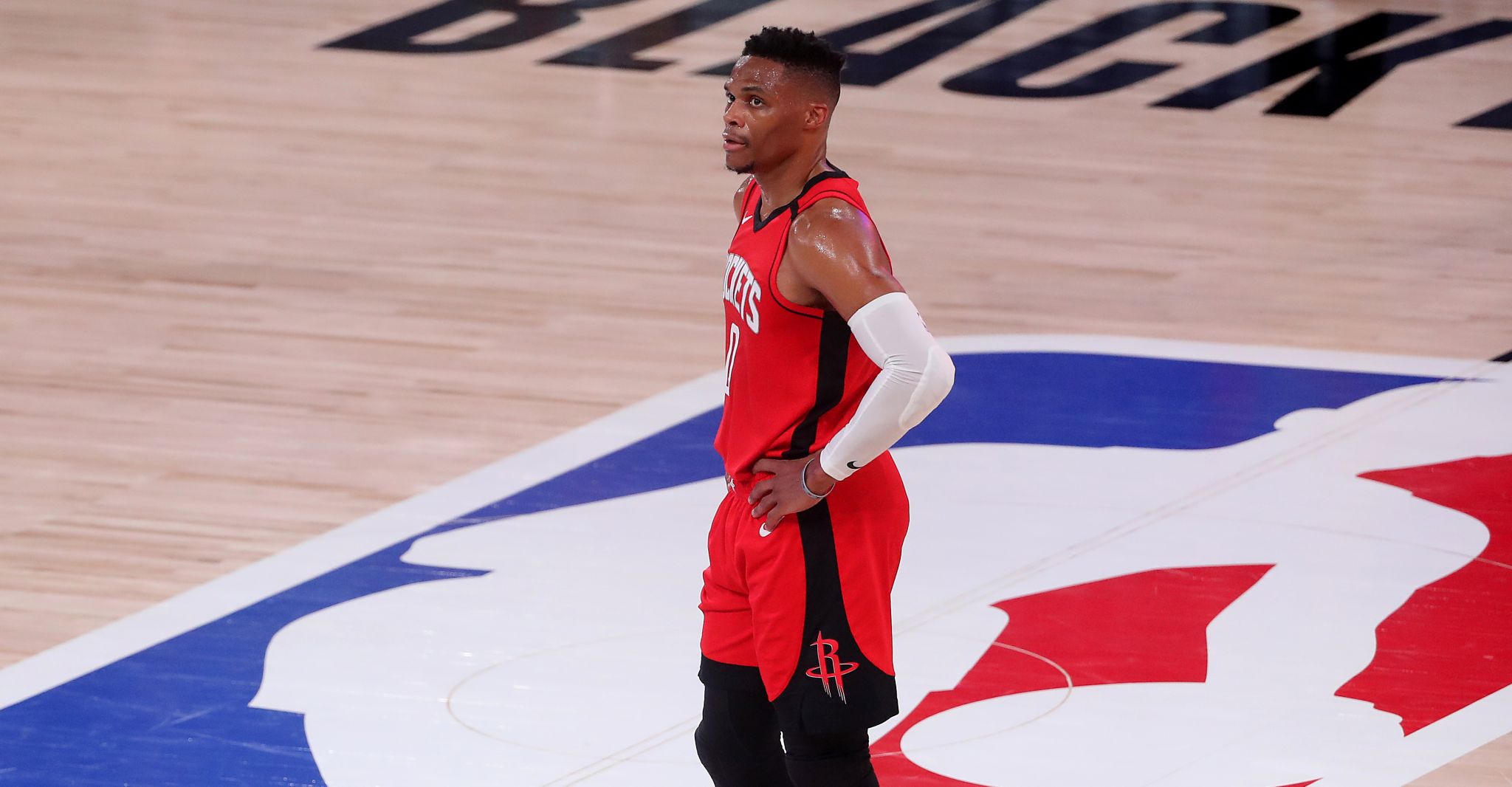 Rockets stumble late, Thunder hang on to force Game 7