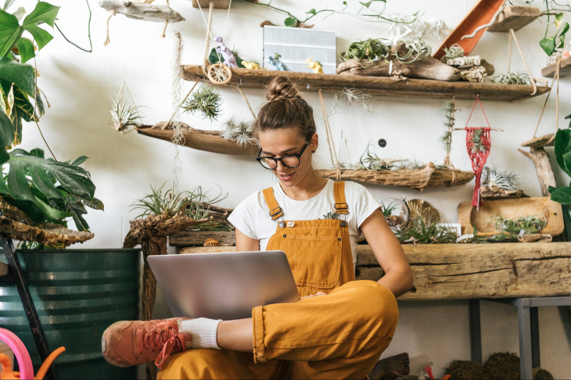 How the Average Person Can Actually Start An Online Business (and Scale ...