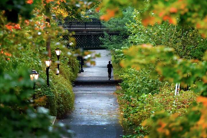 Bicycle journeys in CT: A guide to 20+ mile bike paths in the state