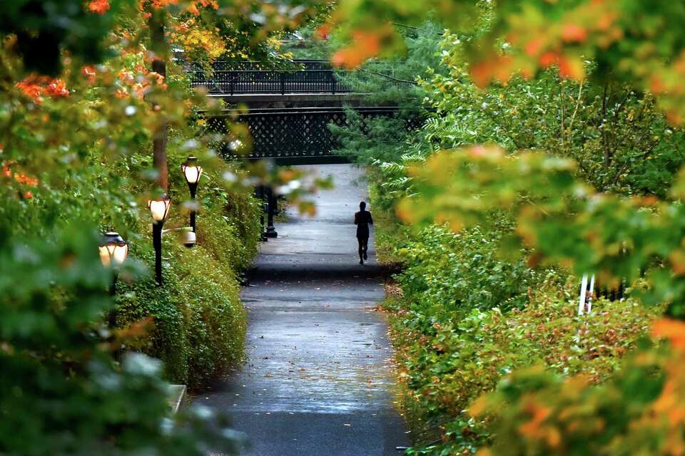 Bicycle journeys in CT: A guide to 20+ mile bike paths in the state
