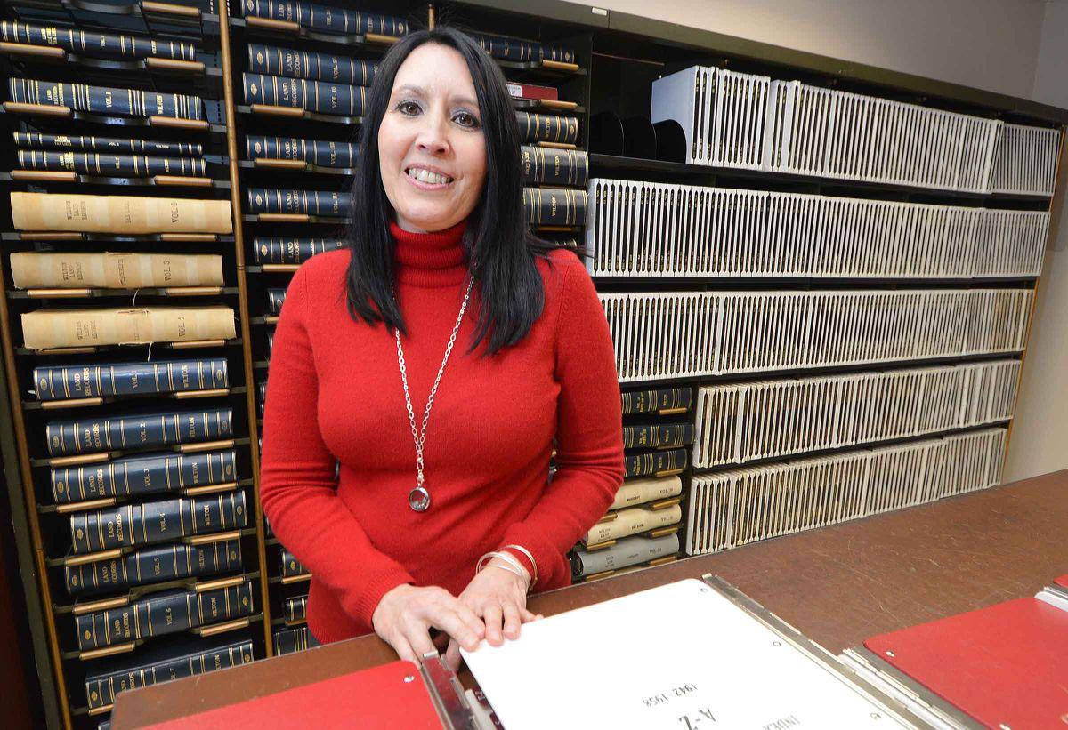 Wilton Town Clerk sets the stage for November election