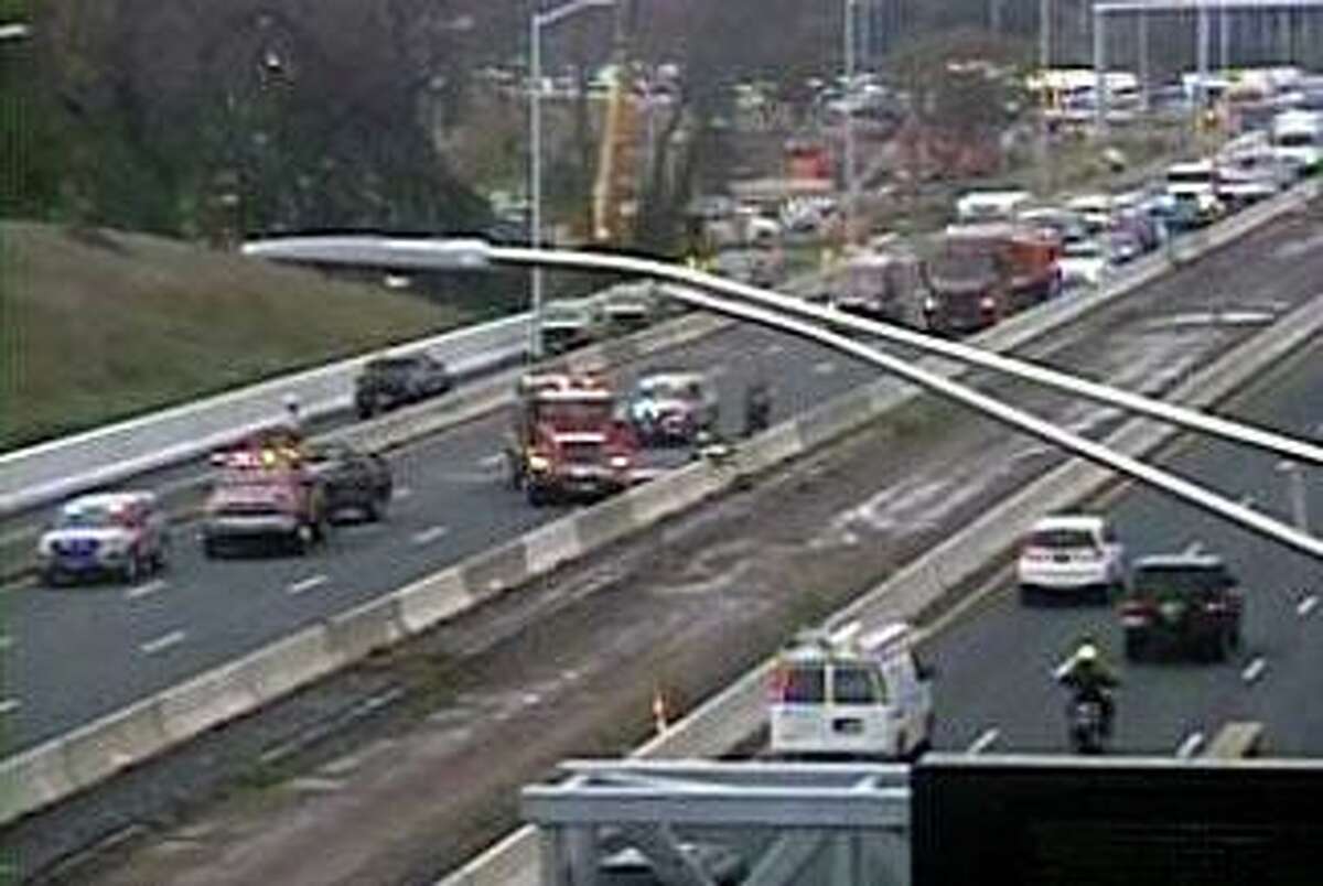 I-91 north in Hartford reopens after crash