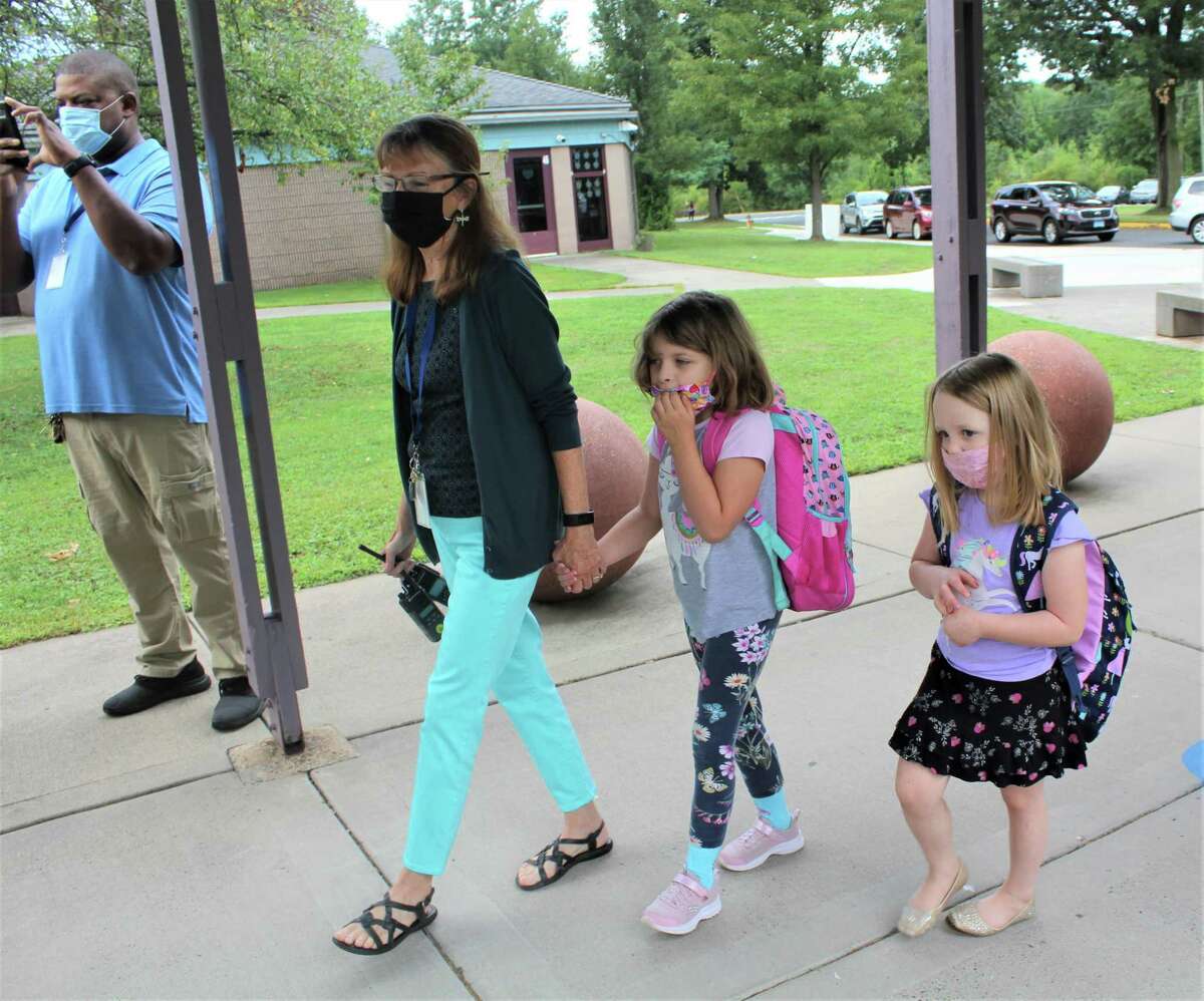 Masks abound as Middletown schools put COVID reentry plan into action