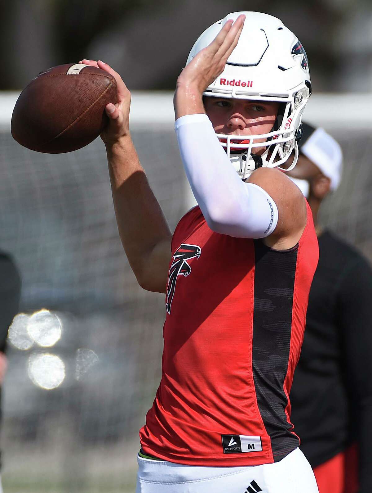 Football: New QB Thomas hopes to lead Hargrave to a road win over Needville