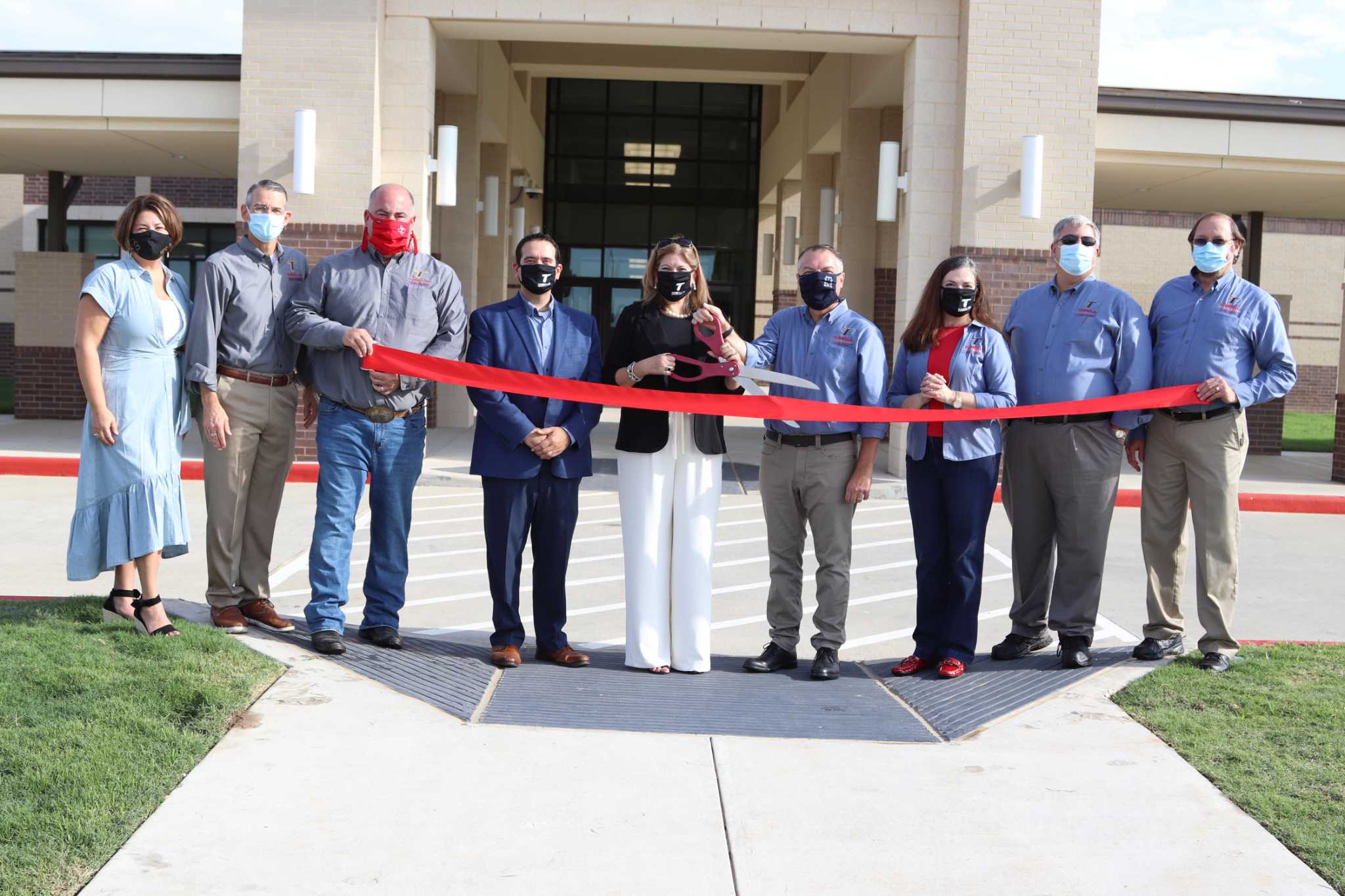 Tomball ISD holds ribbon-cutting ceremony for elementary school and ... Tomball ISD holds ribbon-cutting ceremony for elementary school and ...