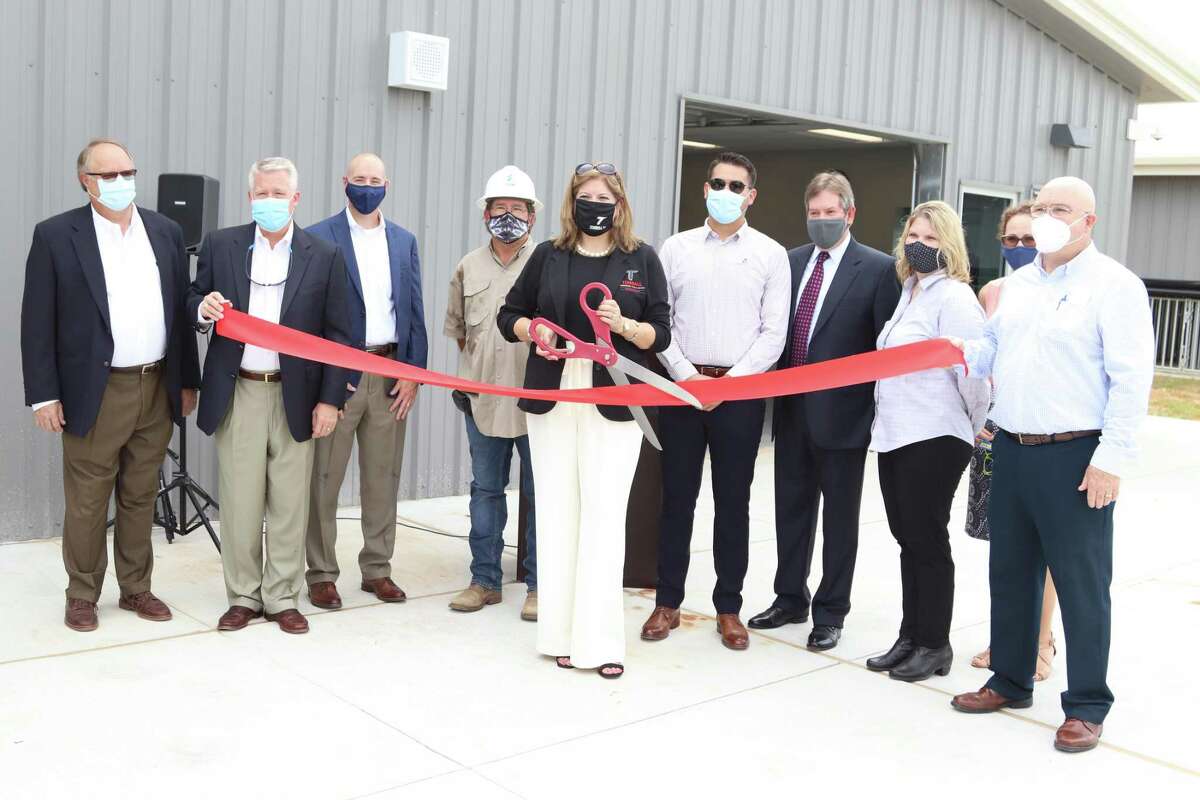 Tomball ISD holds ribbon-cutting ceremony for elementary school and ... Tomball ISD holds ribbon-cutting ceremony for elementary school and ...