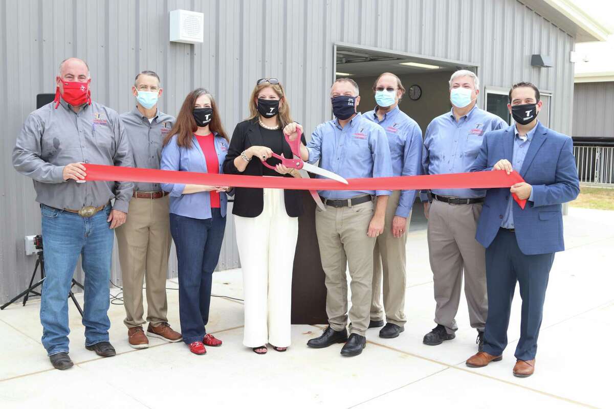 Tomball ISD holds ribbon-cutting ceremony for elementary school and ... Tomball ISD holds ribbon-cutting ceremony for elementary school and ...