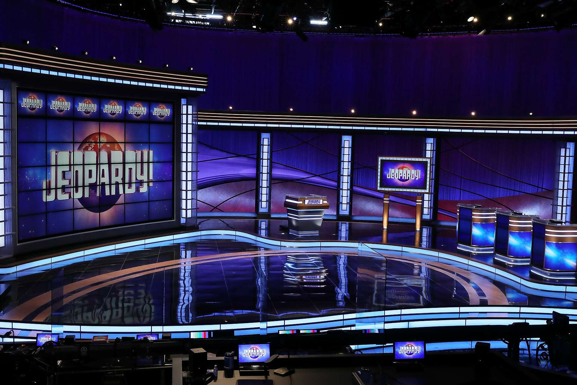 Ranking the 'Jeopardy!' guest hosts, from Ken Jennings to LeVar Burton