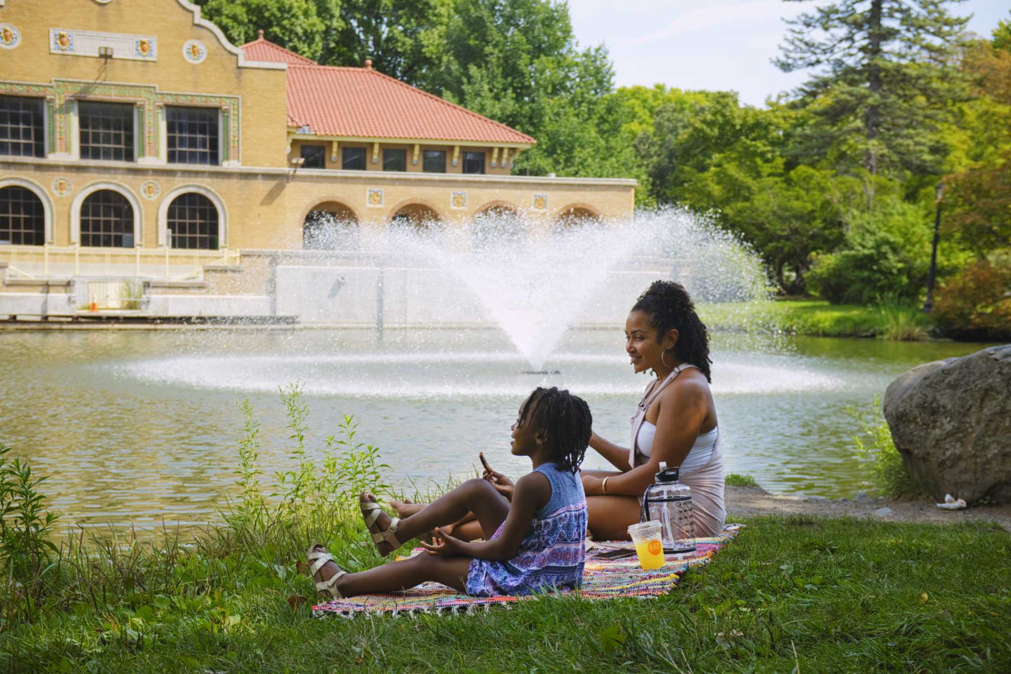 Jason Gough's forecast: Another sunny day with humidity rising