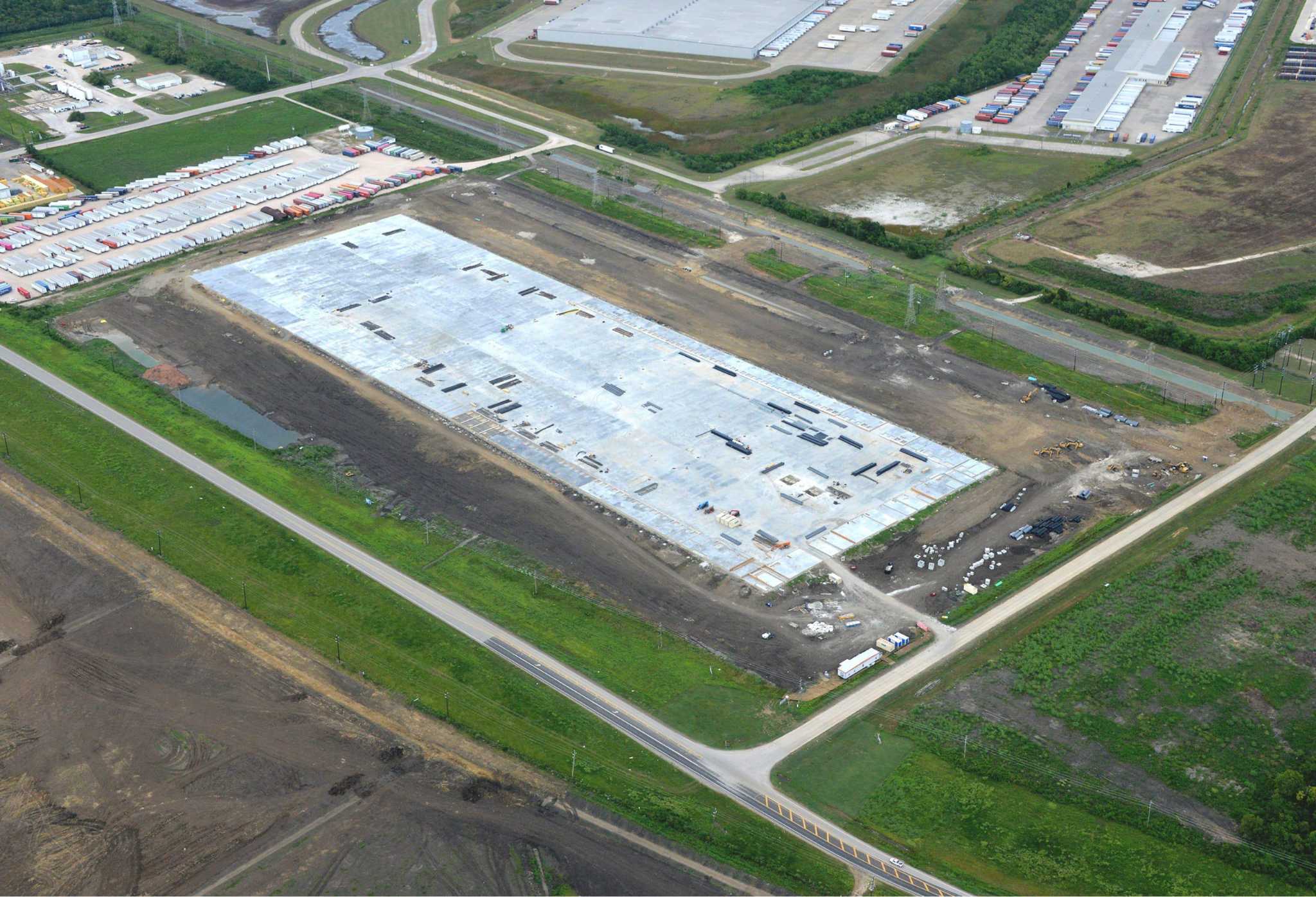Dallas developer banks on e-commerce with giant industrial building ...