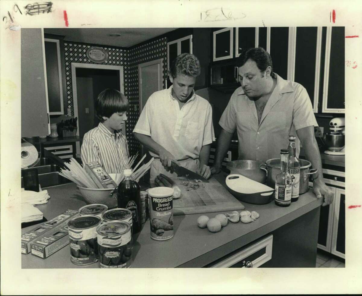 Houston restaurateur Tony Vallone dead at 75