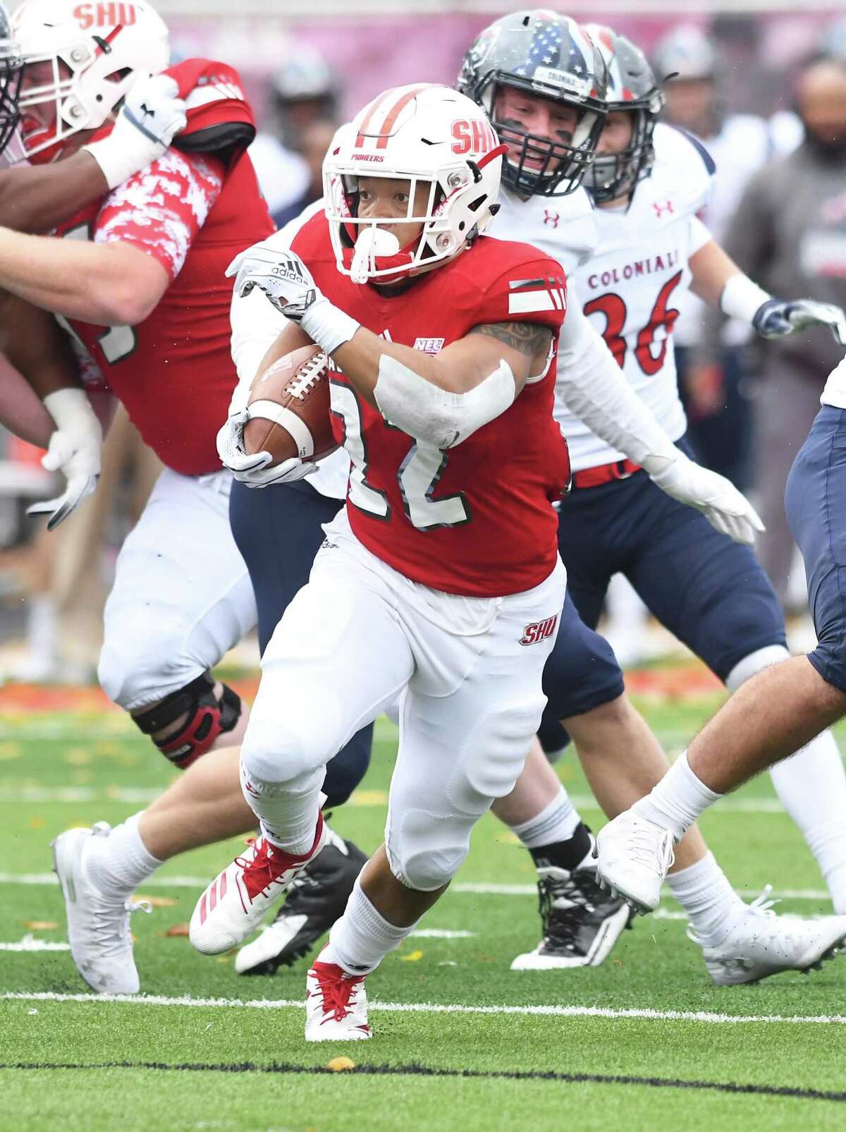 Star Sacred Heart running back Jordan Meachum transferring
