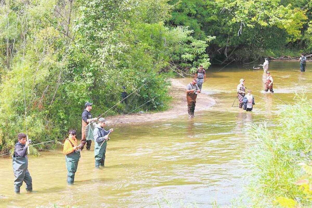 New regulations enacted for popular Benzie County salmon fishing location