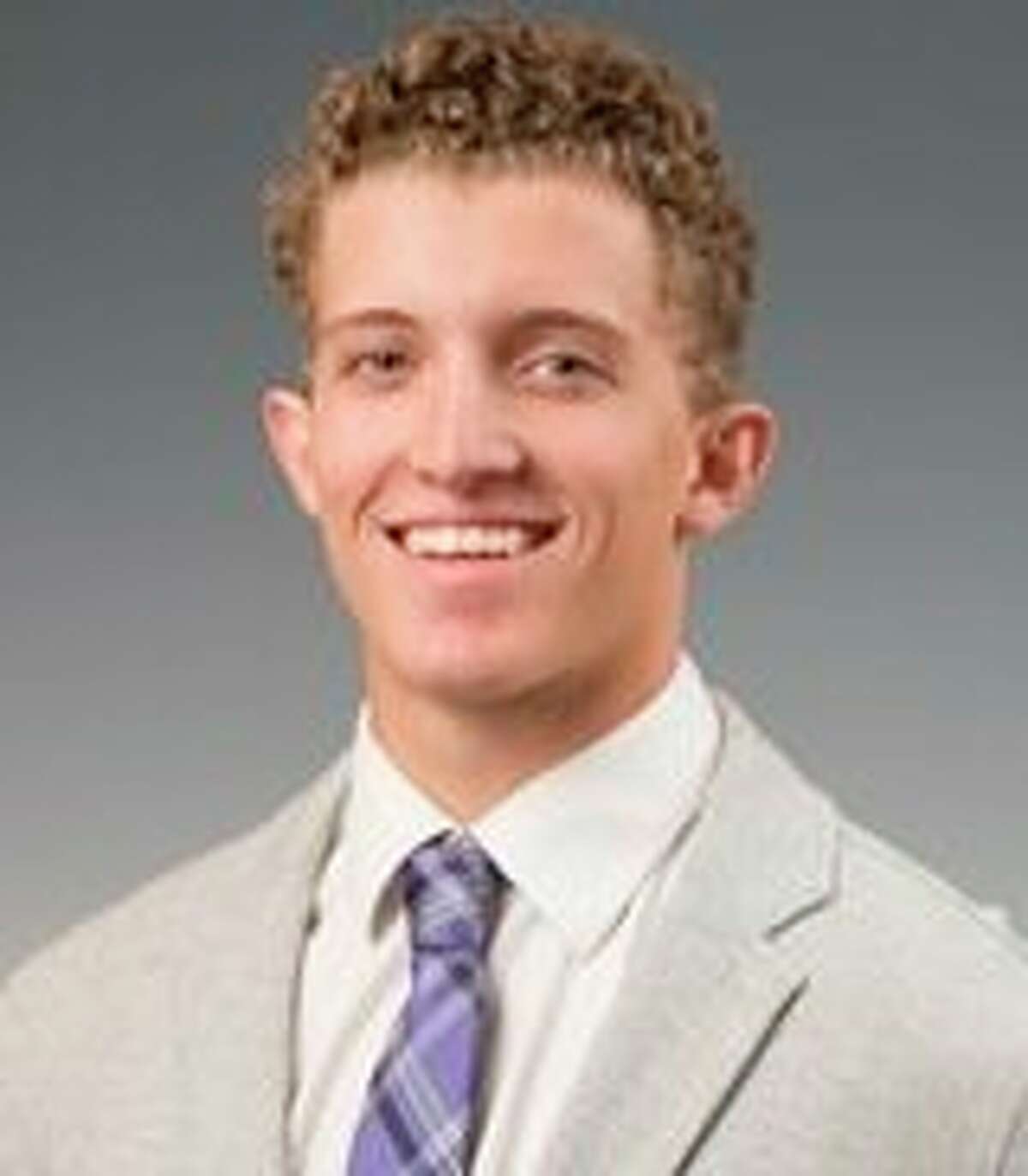 Ferris hockey names MacDougall as captain for this season