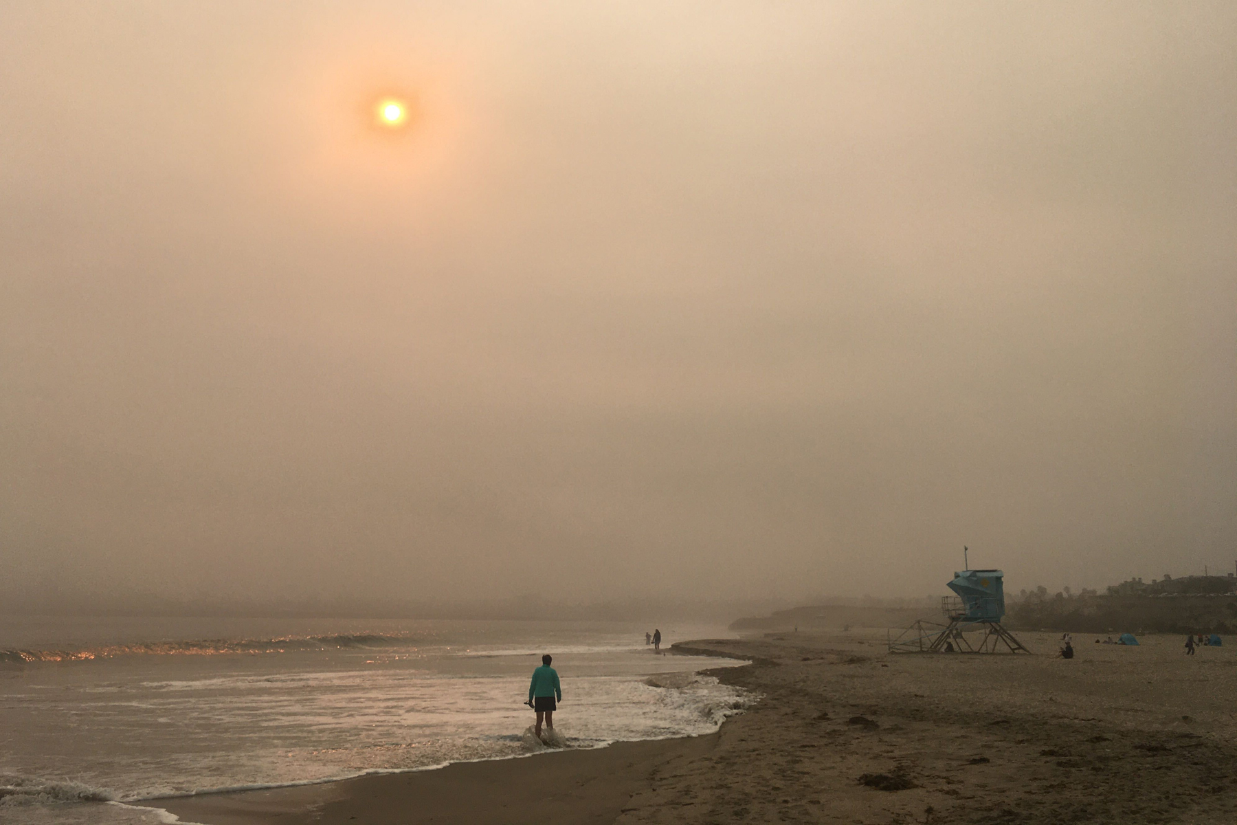 California wildfires: Is it safe to look at the sun through the smoke?