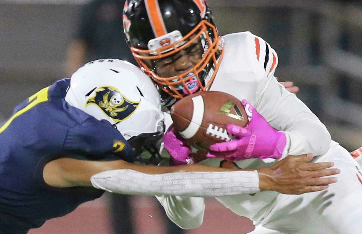 Poth runs wild over Karnes City