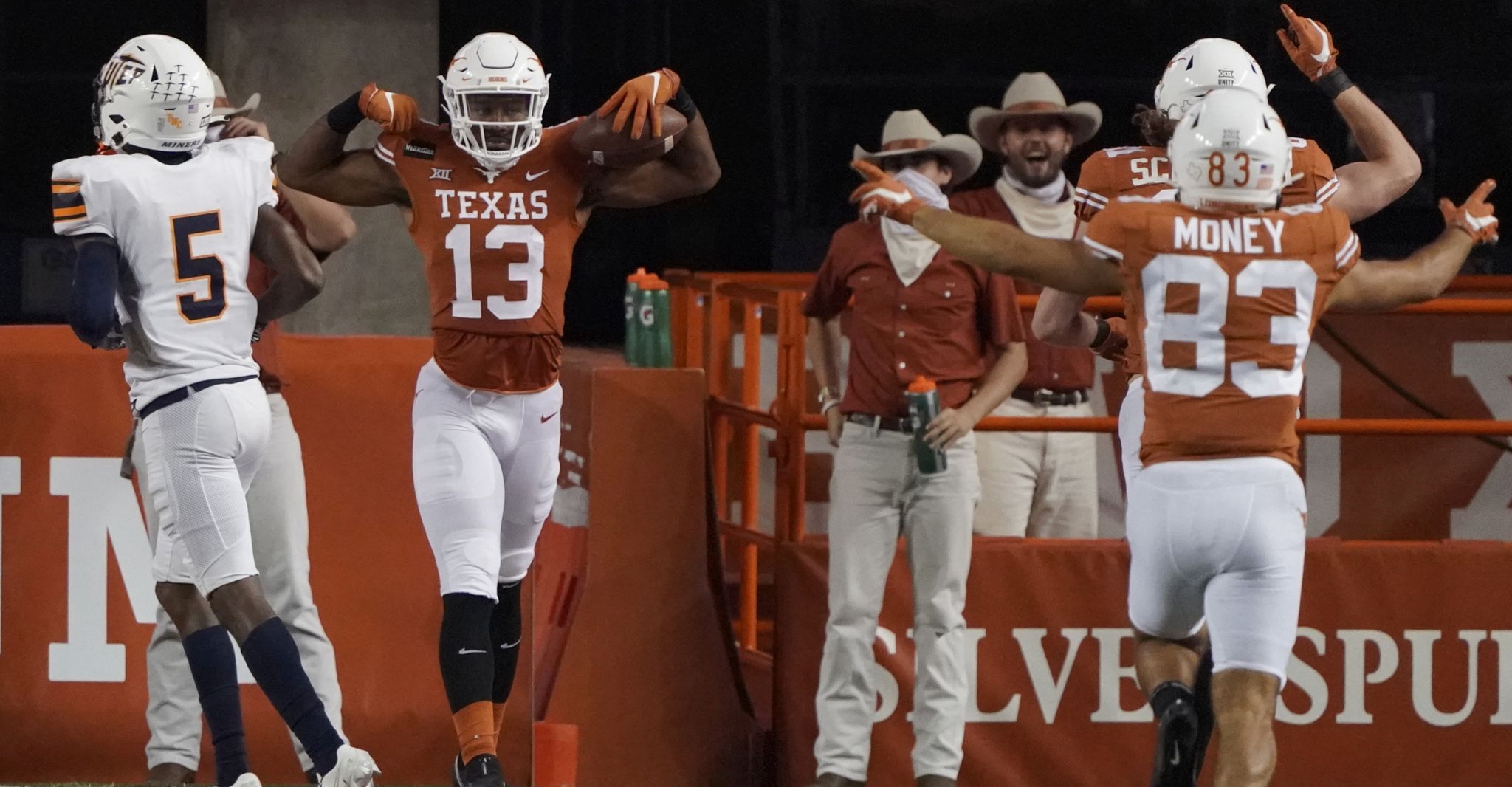 Texas QB Sam Ehlinger OK with options at receiver
