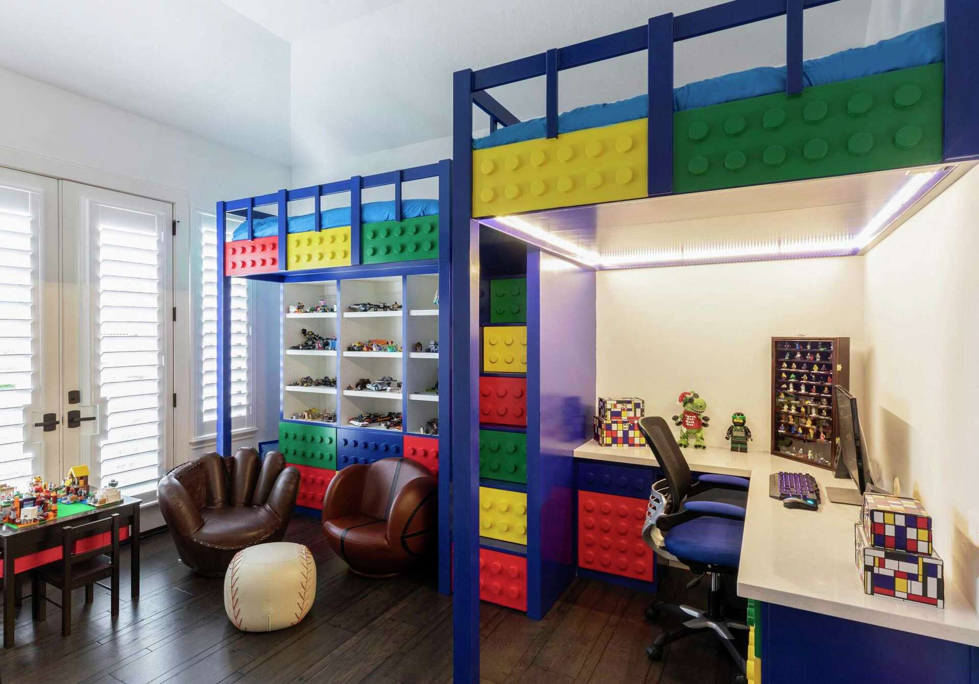 Inside the manplex, family packs full checklist into Richmond dream home