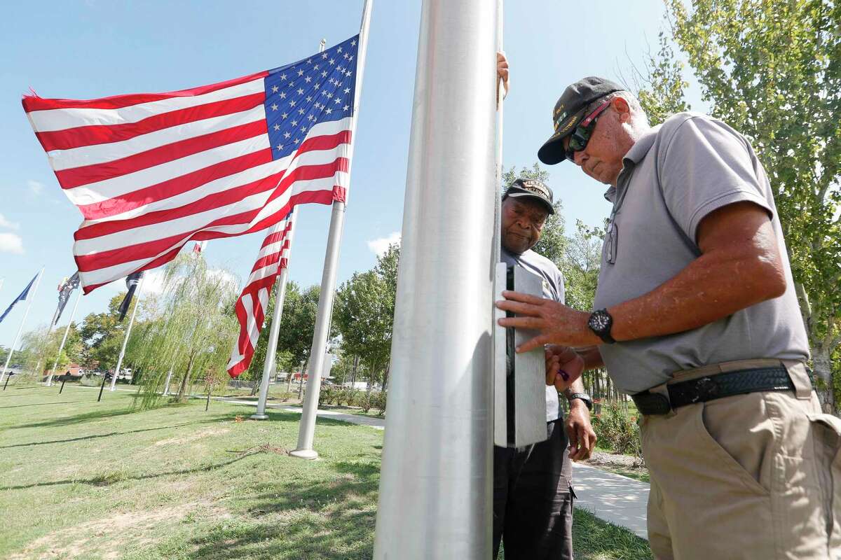 Conroe pays tribute to Mayor Toby Powell as flags lowered