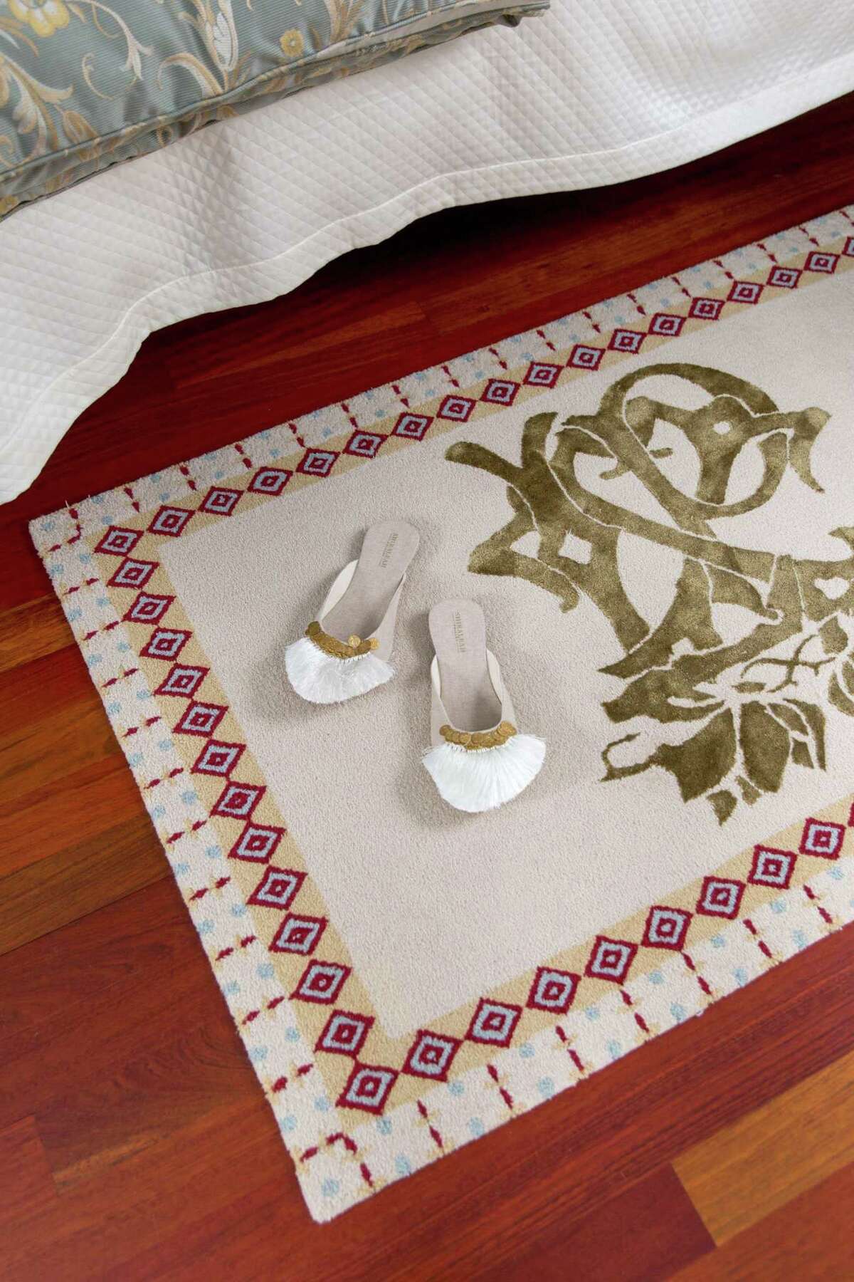 Monograms add style to home goods