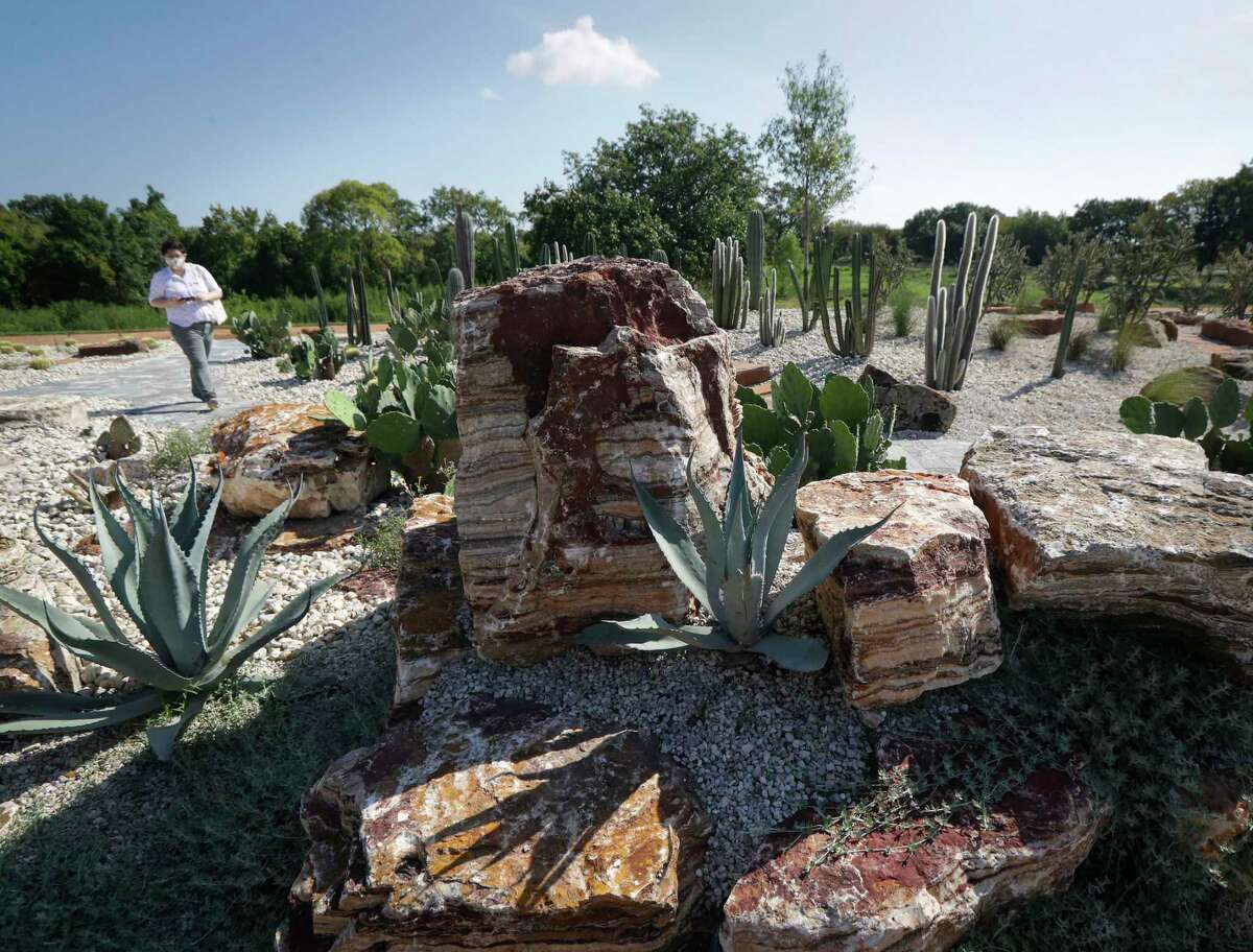 New Houston Botanic Garden ready to bloom Friday