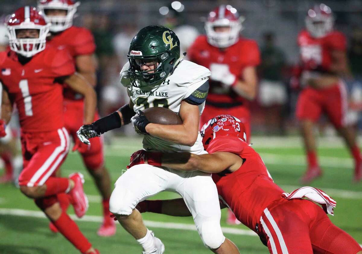 Bizarre play helps Jourdanton hold off Canyon Lake